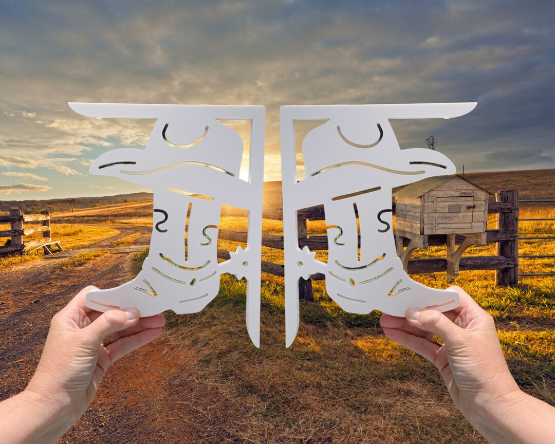 Screen Door Decor - Country Boot X2 Pieces Small, Mailbox Bracket ...