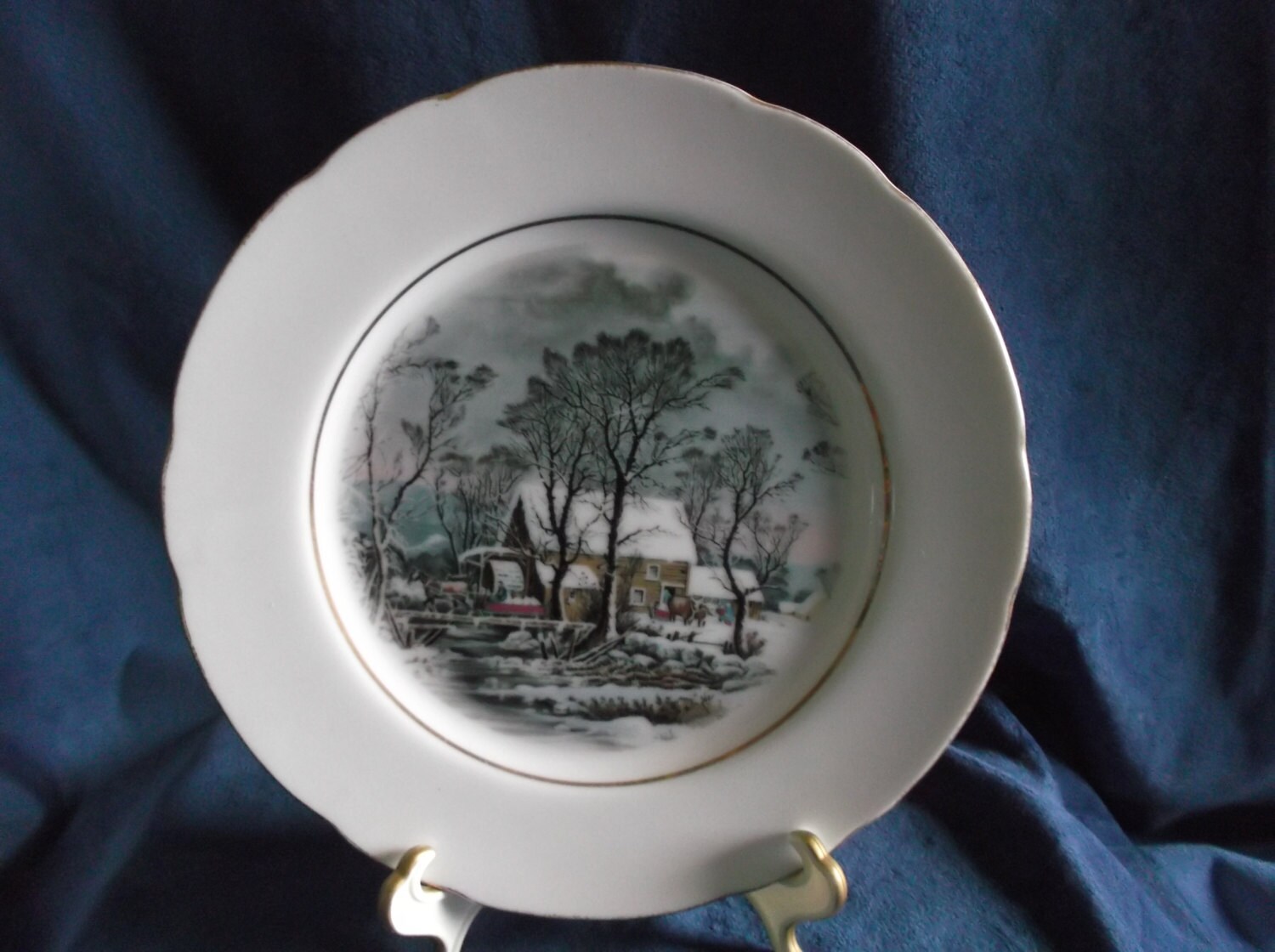 Vintage Avon 1977 Collectible Representative Plate With Gold - Etsy