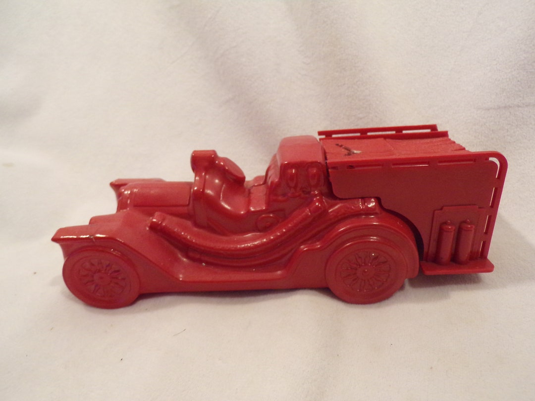 Vintage Avon Red 1910 Firetruck With Wild Country Aftershave a Decanter ...