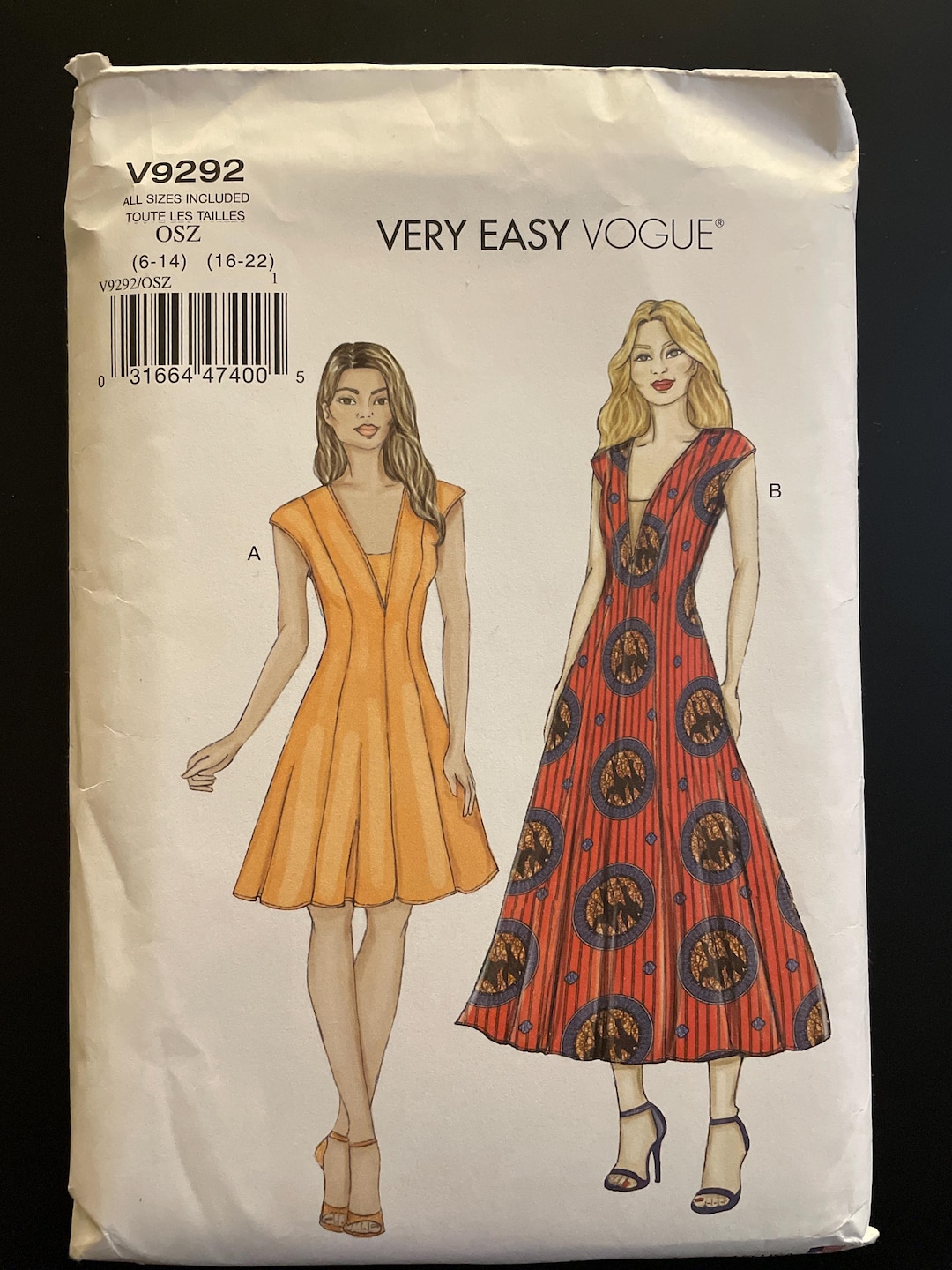 Vogue V9292 9292 Pattern UNCUT Very Easy Close Fitting Flared Princess ...