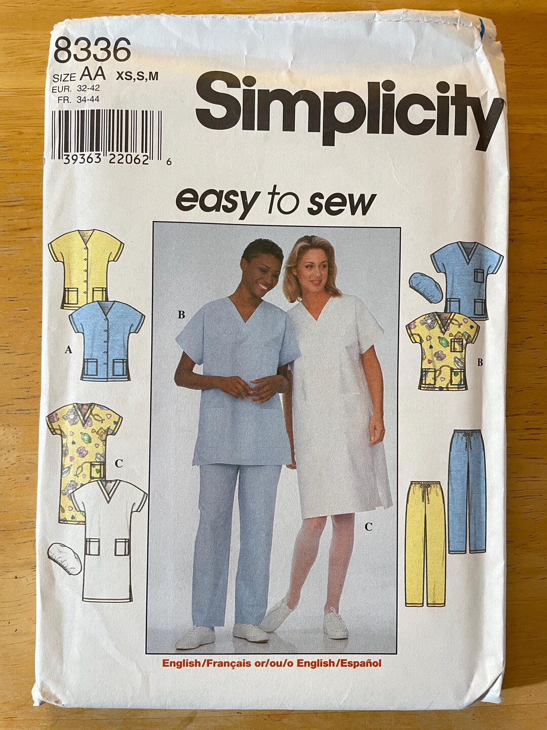Simplicity 8336 Pattern Easy Womens Medical Scrubs V Neck Button Front ...