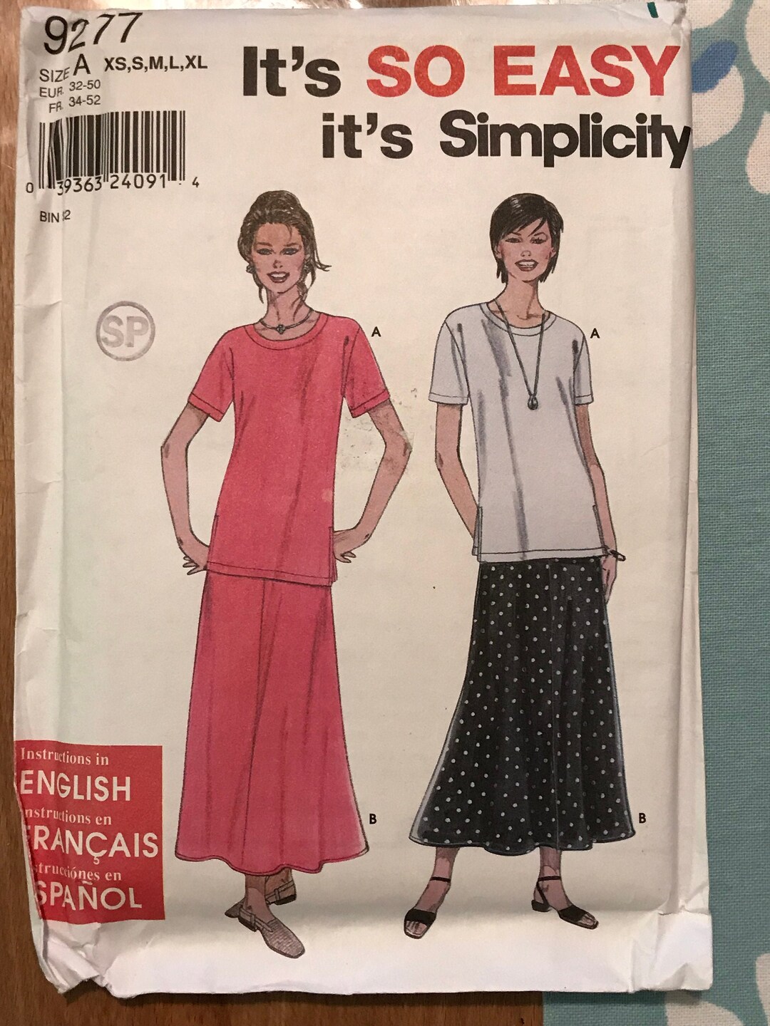 Simplicity 9277 Pattern UNCUT Easy Round Neck Top With Dropped ...