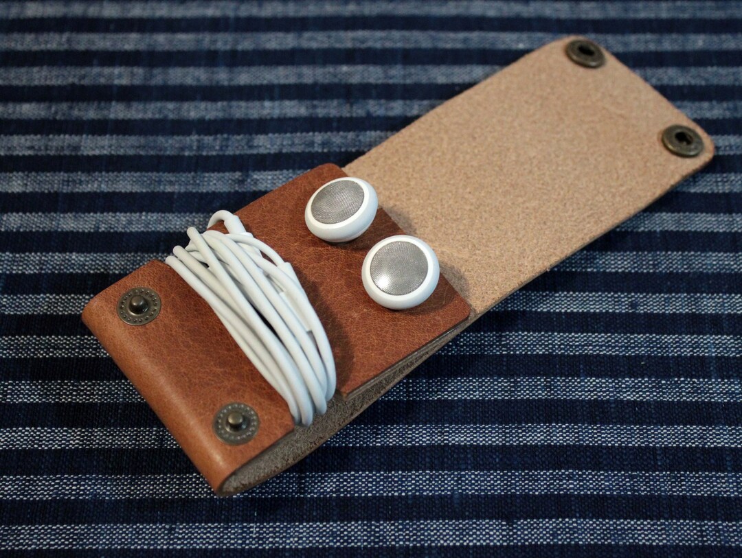 Minimalist Leather Earphone Case With Personalization, Handmade Leather ...