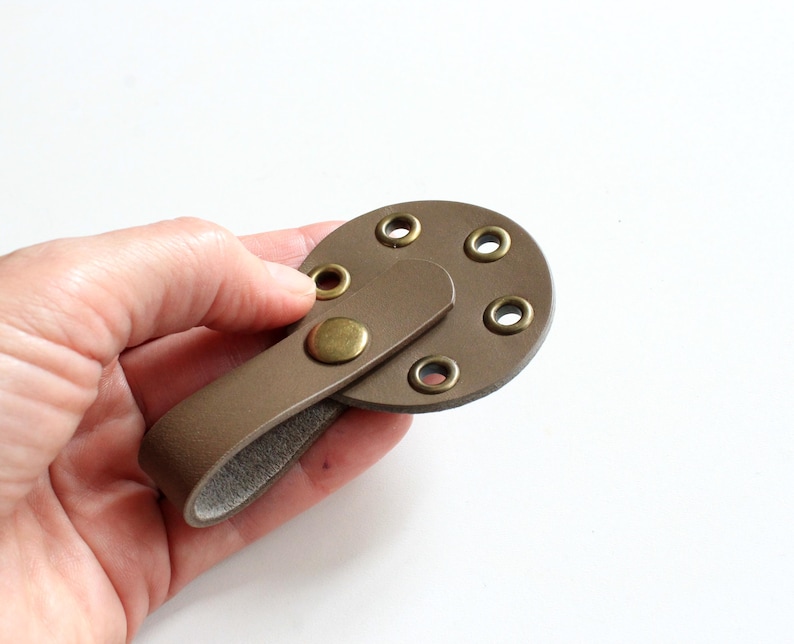 Handmade Leather Yarn Divider: Knitting & Crochet Organizer - Etsy Canada