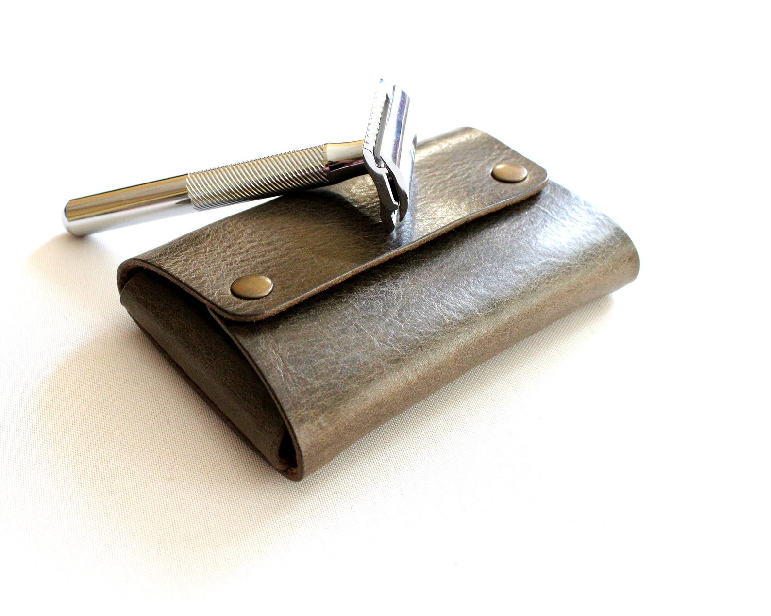 Handmade Leather Shaving Kit Holder, Grooming Gift for Men, Leather ...