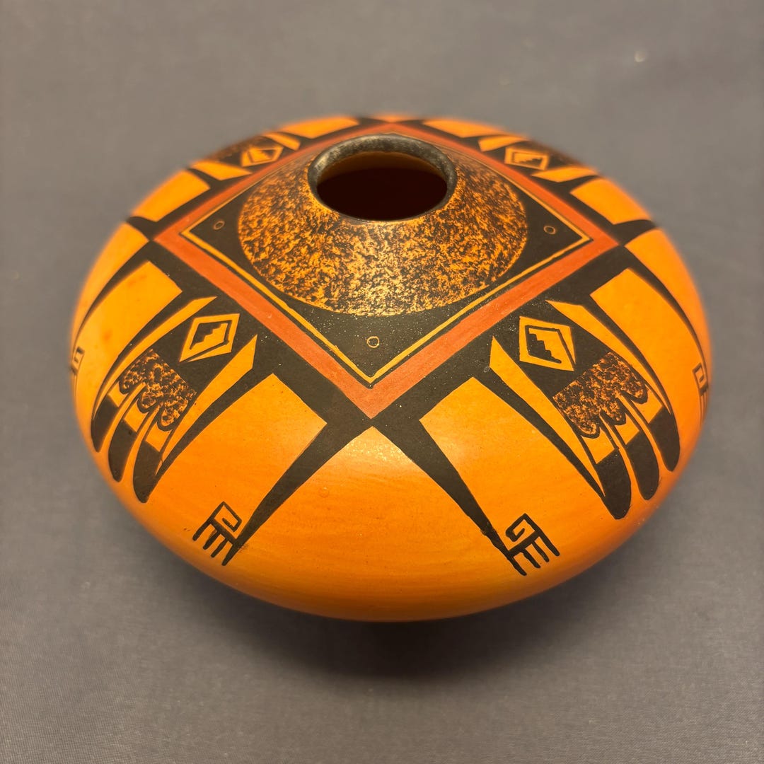 Gloria Mahle, Hopi Wide Painted Pot With Parrot Tail Design (JM125) - Etsy