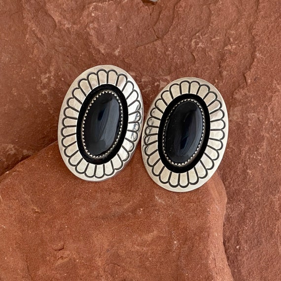Tommy Jackson Traditional Navajo Shadowbox Sterling S… - Gem
