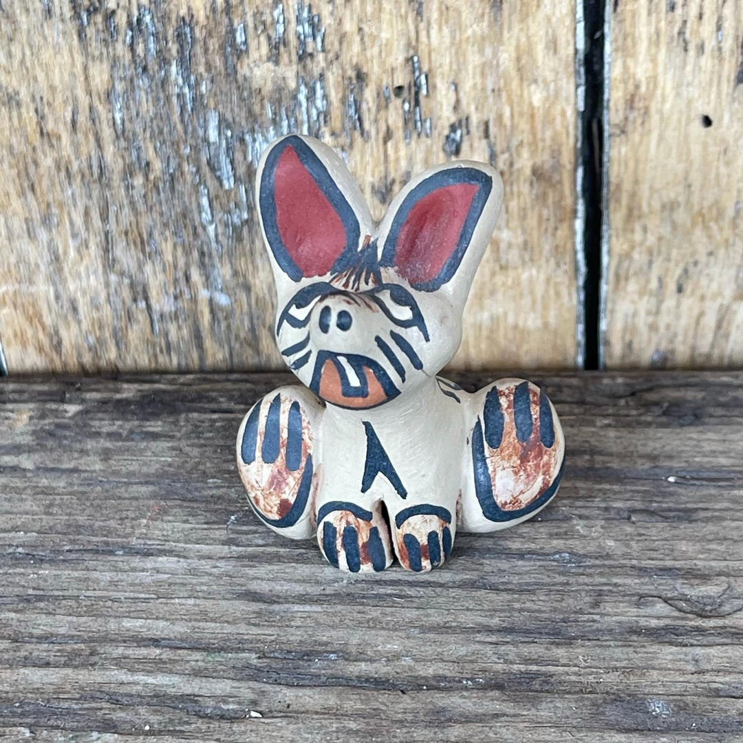 Authentic Native American Clay Rabbit Figurine - Artist: Margaret ...