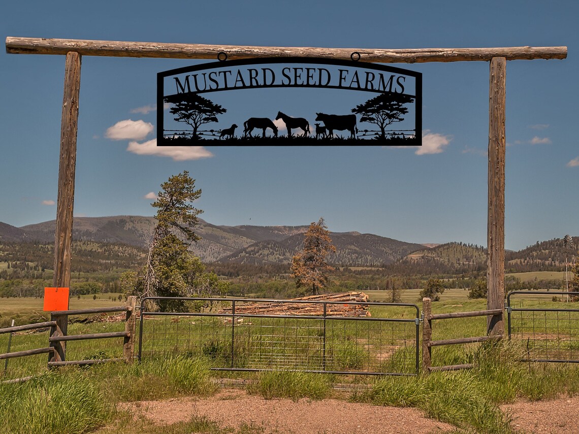 Large Entrance Gate Farm Sign With Horse Cows and Dogs - Etsy