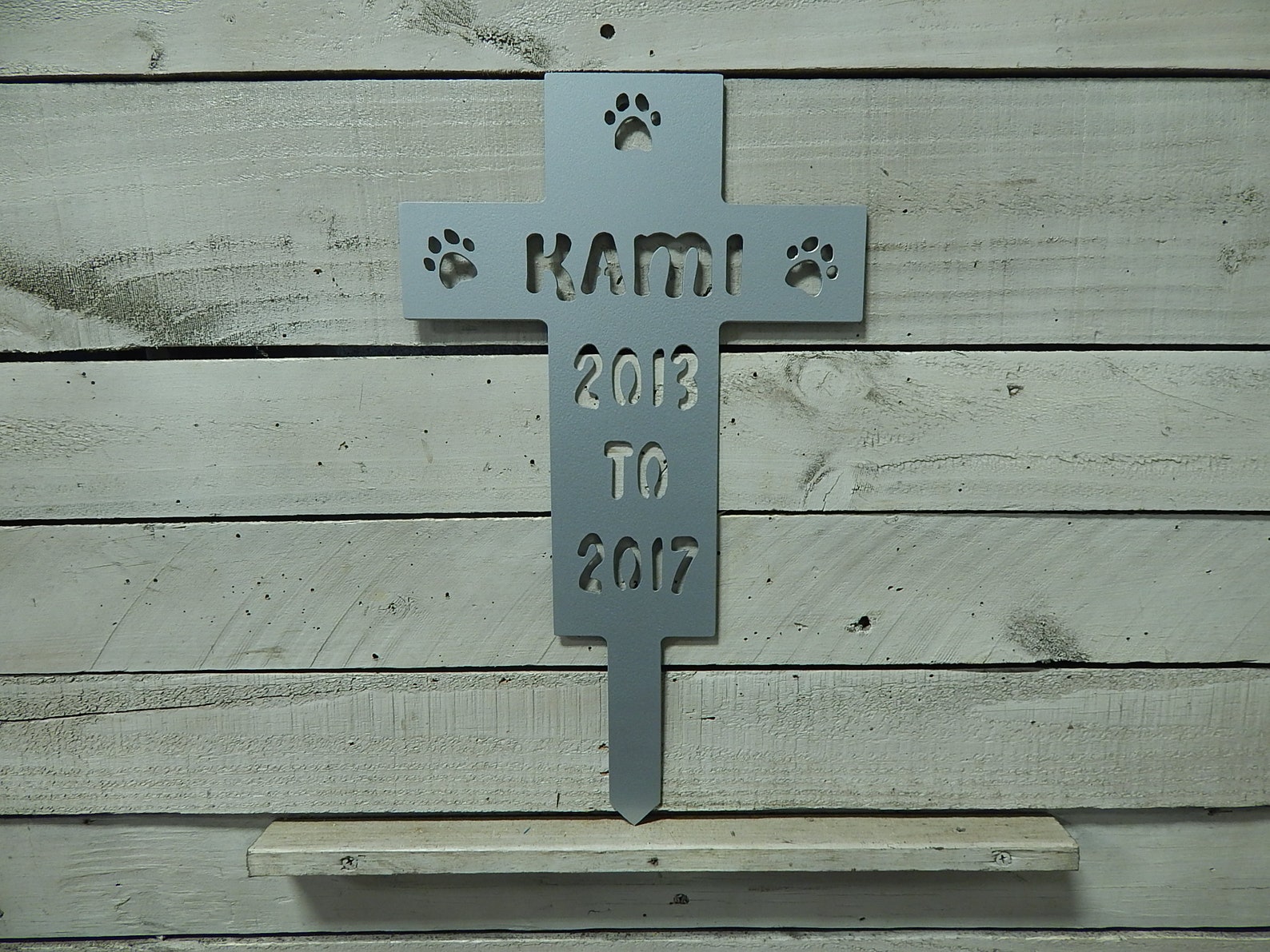 Personalized Pet Memorial Cross: Paw Print Grave Marker, Outdoor ...
