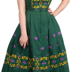 Green Embroidered Dirndl Dress, Oktoberfest Outfit With Lace Apron - Etsy