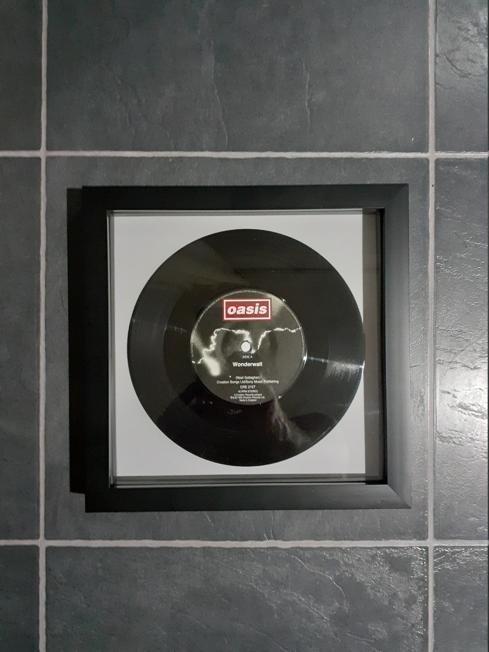 Framed Vinyl Record Oasis Wonderwalĺlĺ - Etsy UK