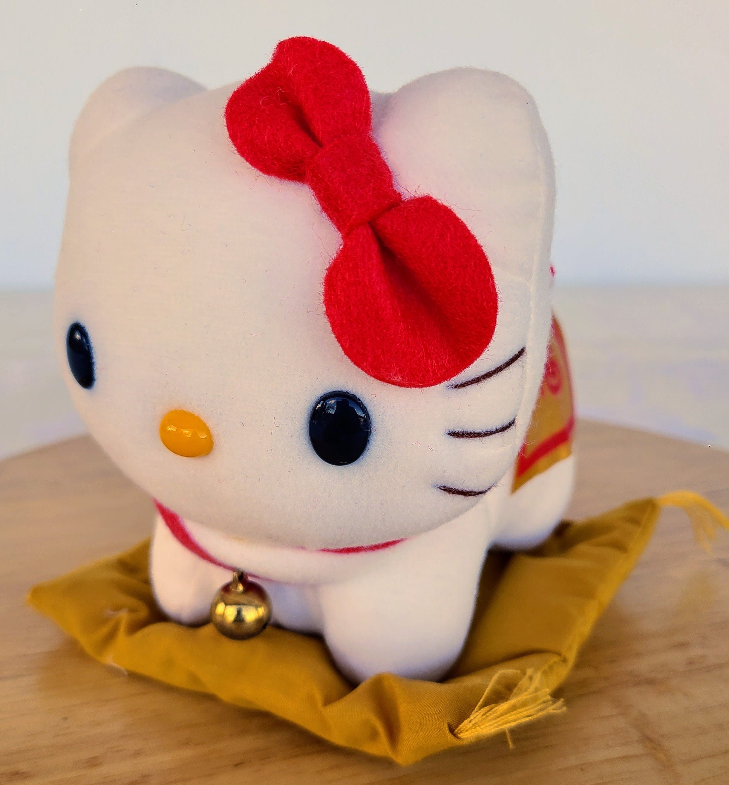 Hello Kitty Lucky Cat