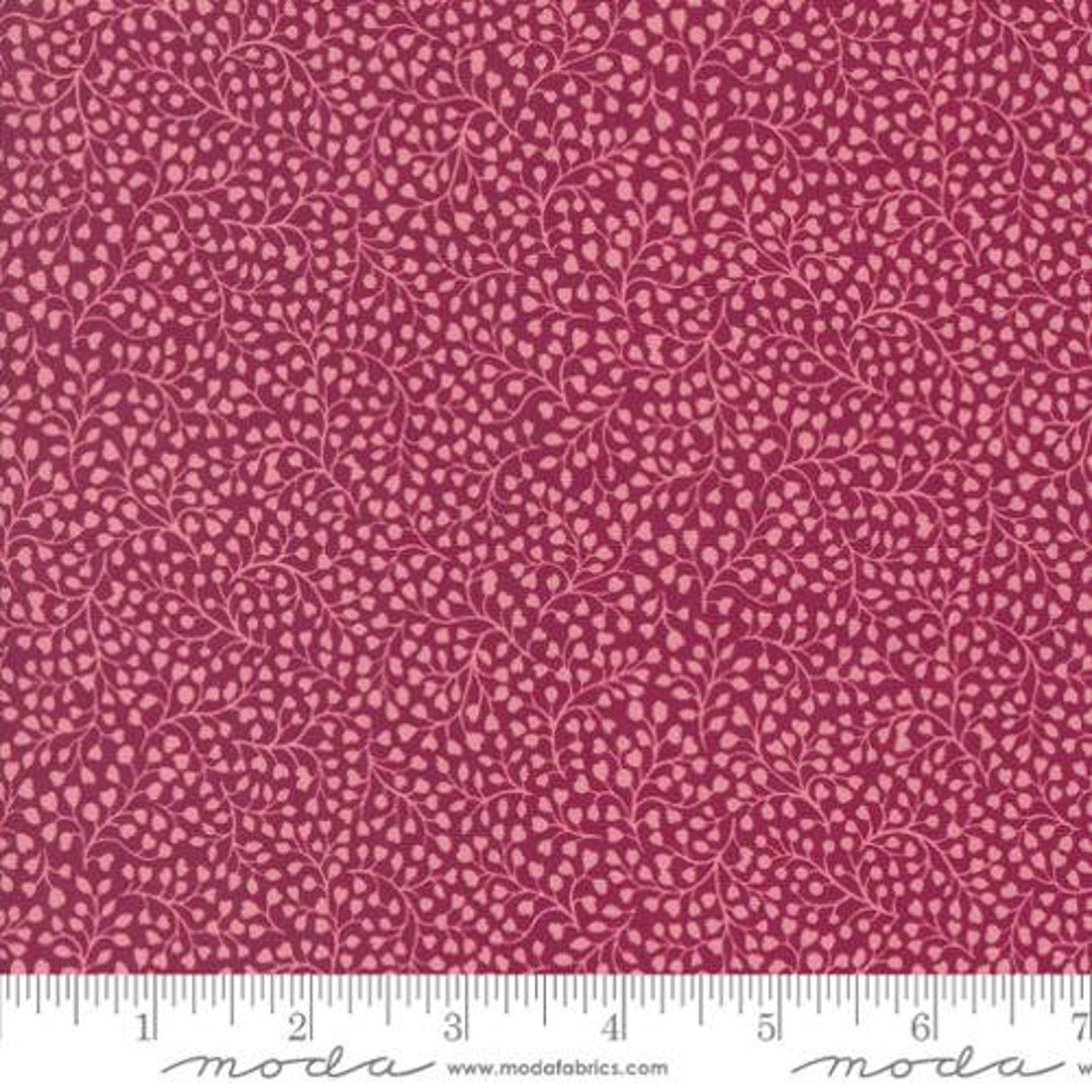 Moda CHELSEA GARDEN - Ambling Vine in Mulberry (33748 17) - Sold by the ...