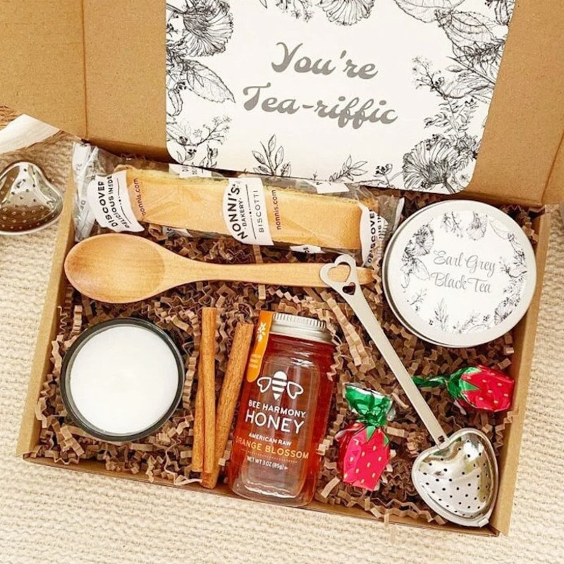 Tea Gift Set - 60+ Gift Ideas for 2025