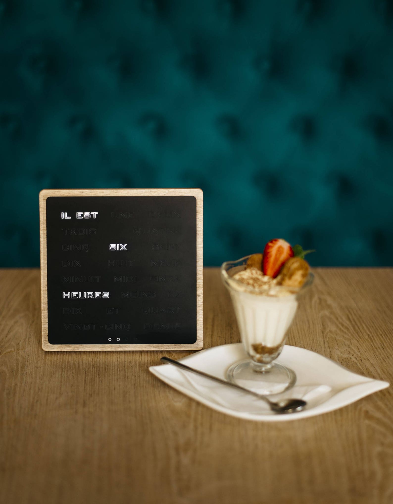 French Word Clock - Français Word Clock, Horloge En Bois, Horloge ...