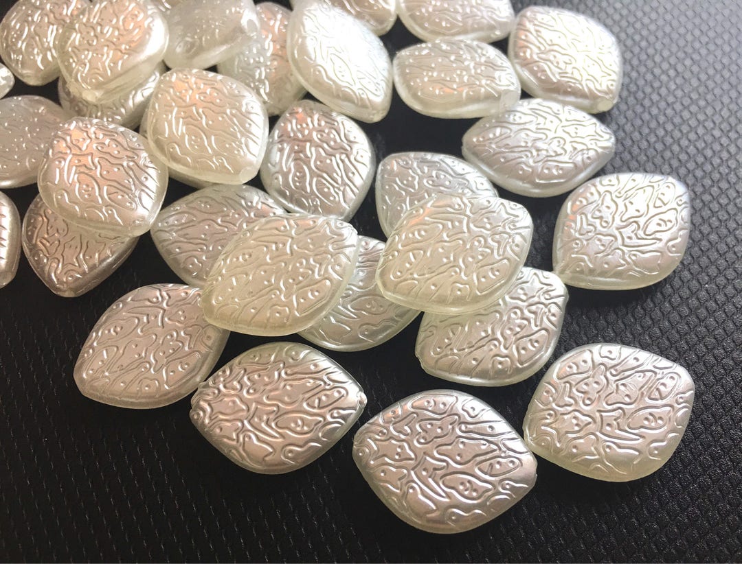Cream Vintage Swirly Beads, 21mm Cream Beads, Jewelry Making, Wire ...