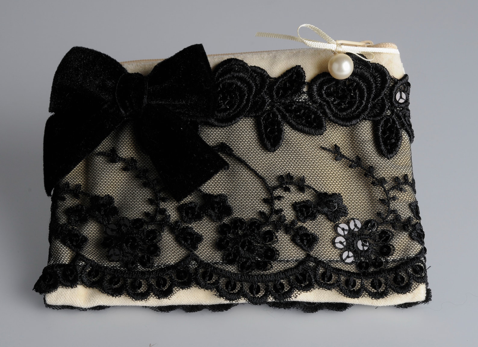 Vintage Lace Purse. Wedding Purse. Flowergirl Purse. Cosmetic Purse ...