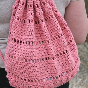 Beginner Friendly Crochet Drawstring Backpack Pattern / Crochet Purse ...