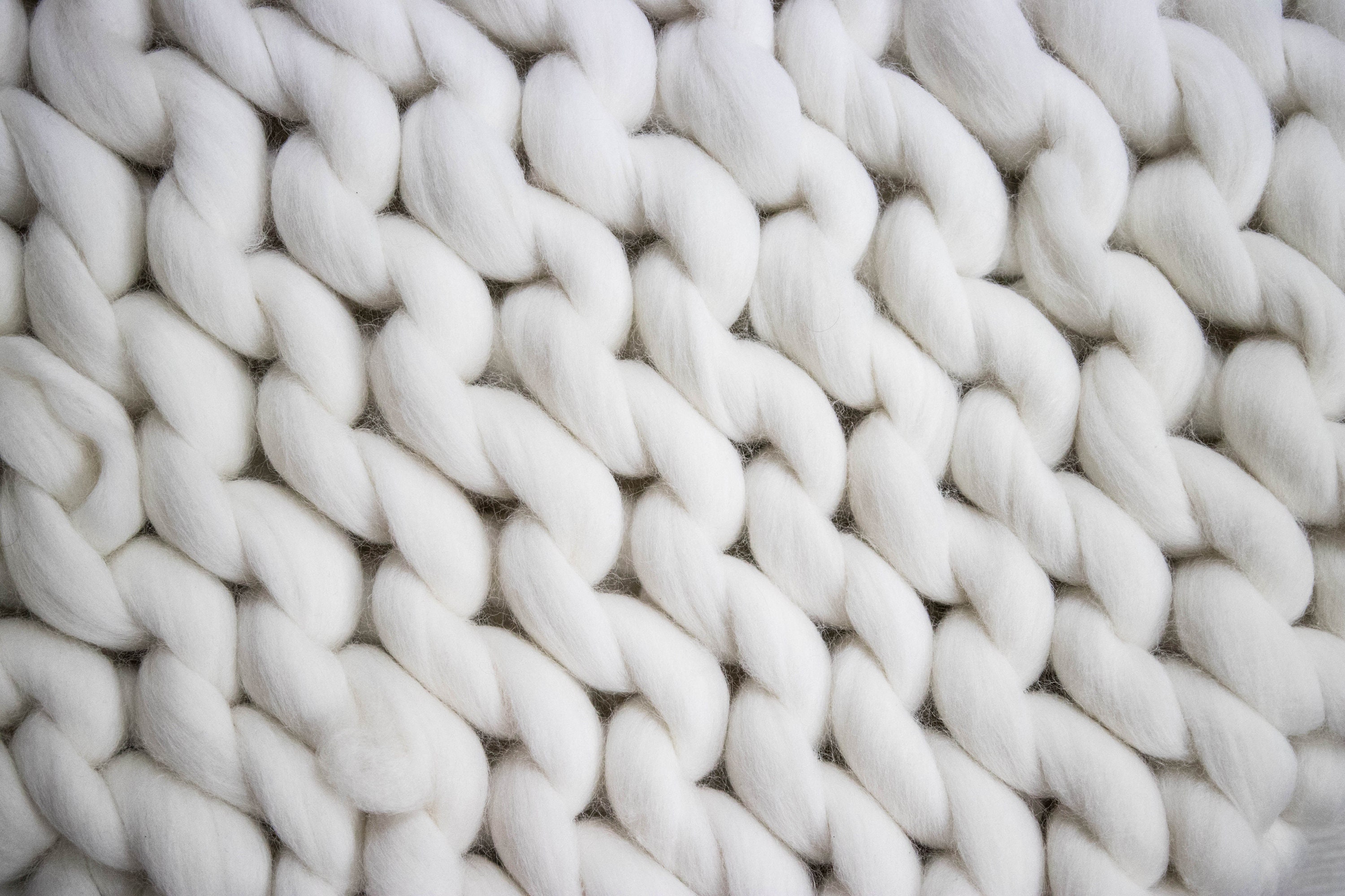 Chunky Knitted Blanket . Cream White | Chunky Knit Blanket | Wool ...