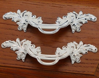 5 Shabby Chic Dresser Pulls Handles Drawer Knobs Pulls | Etsy