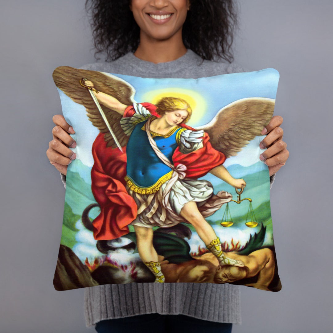 Spanish St Michael - San Miguel Arcángel Cojín De Oración Basic Pillow ...