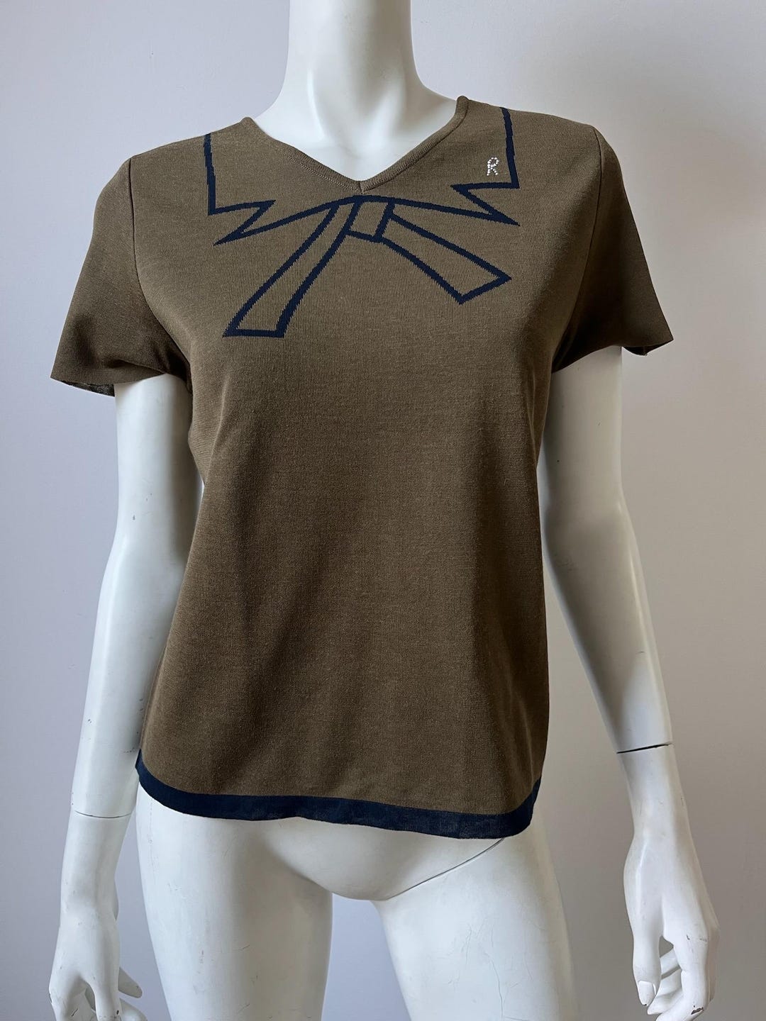 1990s Top / 90s Roberta Di Camerino Olive Green Bow Printed Short ...