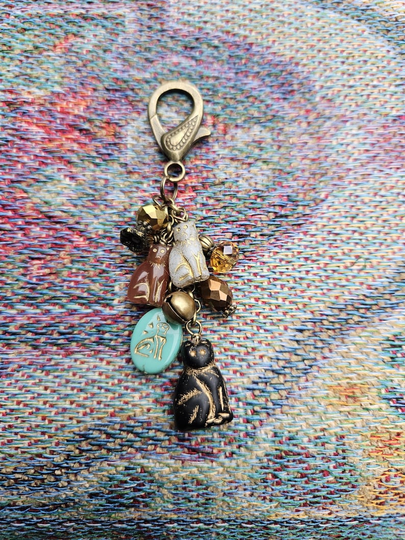 Beaded Cat Purse Charm: Czech Glass, Antiqued Bronze Bells - Etsy