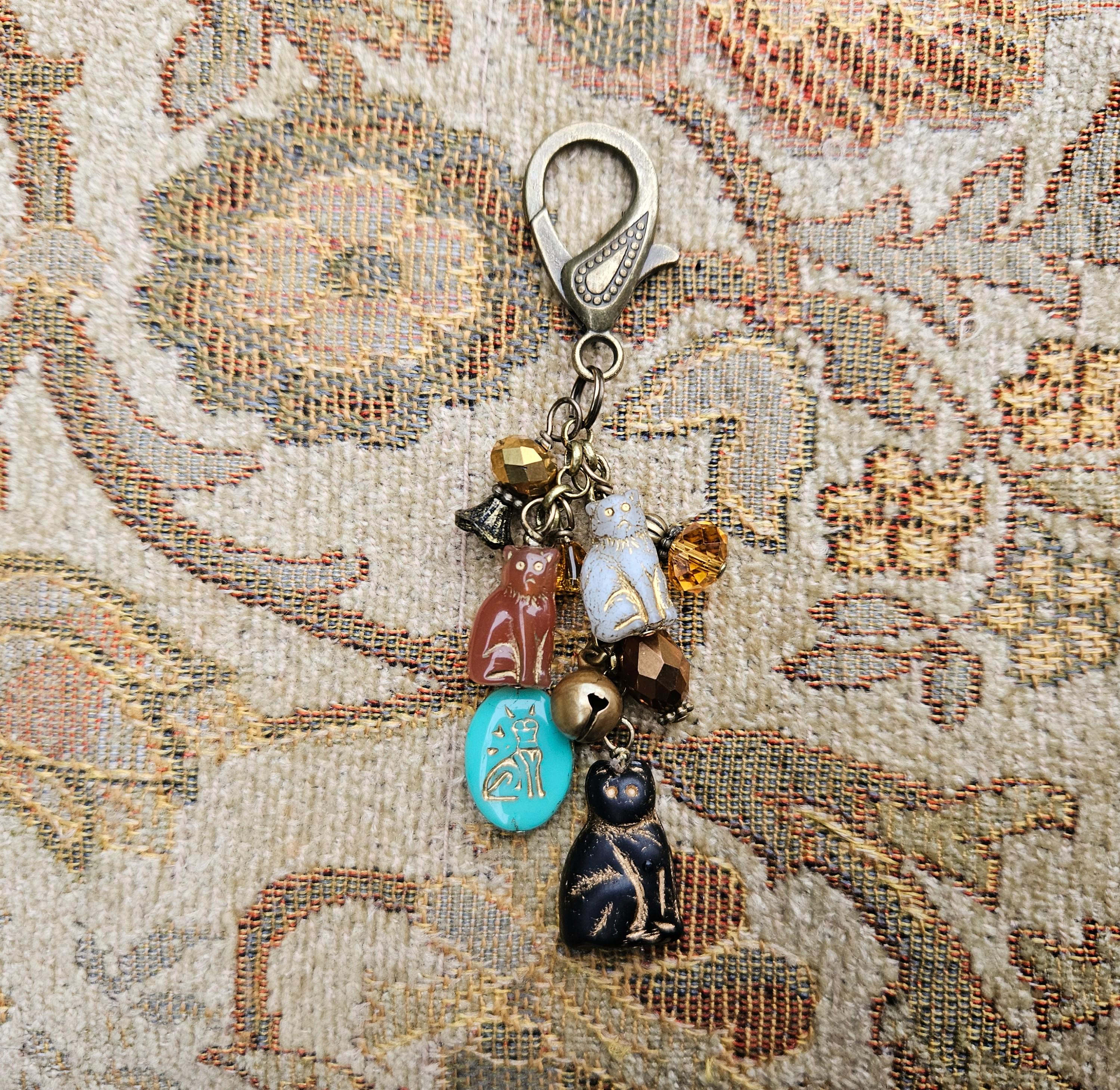 Beaded Cat Purse Charm: Czech Glass, Antiqued Bronze Bells - Etsy