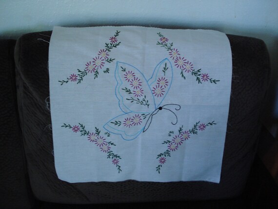 Vintage Hand Embroidery Quilt Block With a Butterfly - Etsy