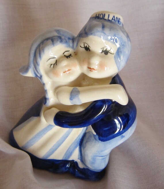 Vintage Delft Blue Boy and Girl Hugging Holland Figurine - Etsy