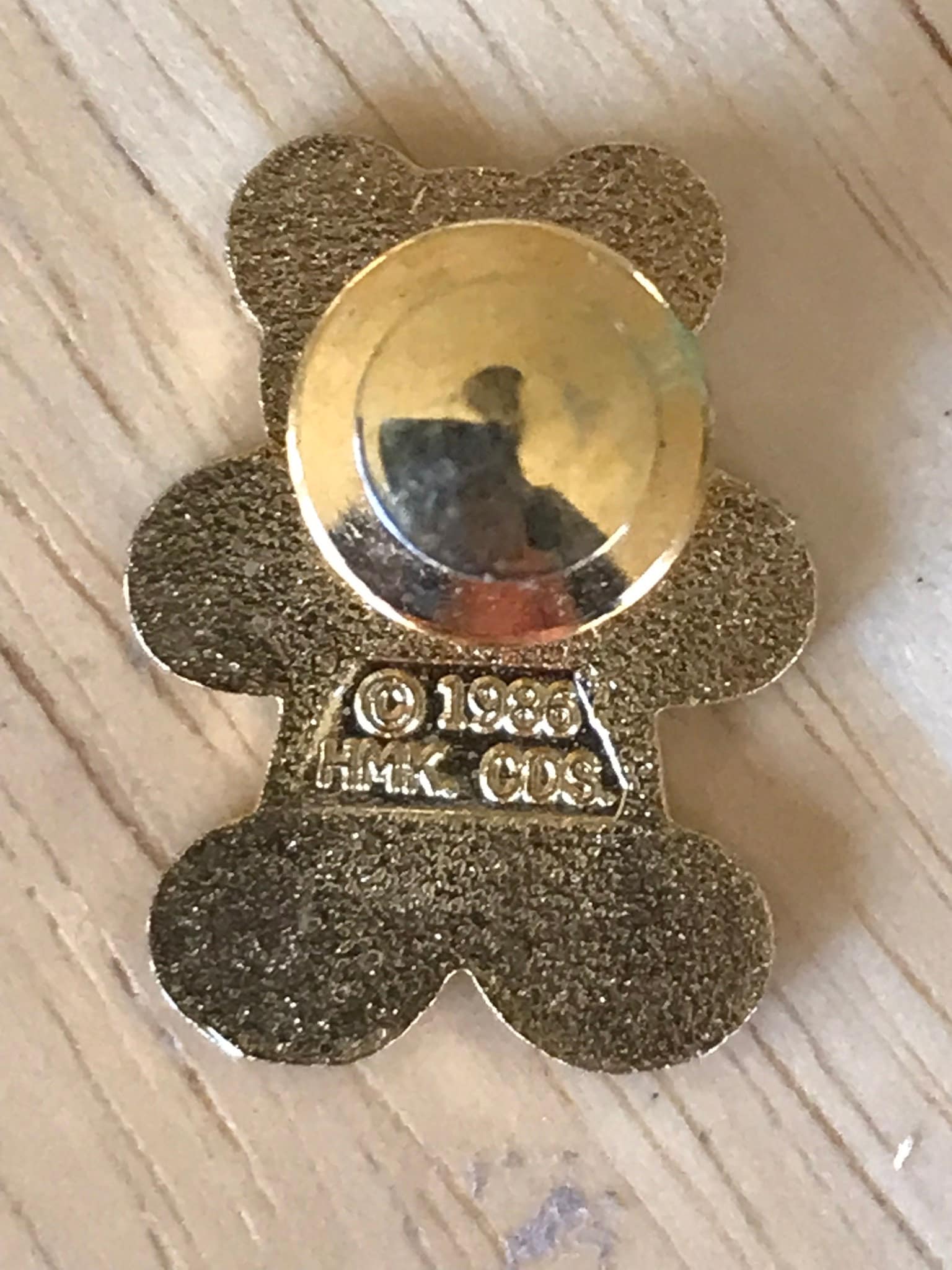 Vintage Hallmark Cards 1986 HMK CDS Teddy Bear Red Heart Enamel Lapel ...