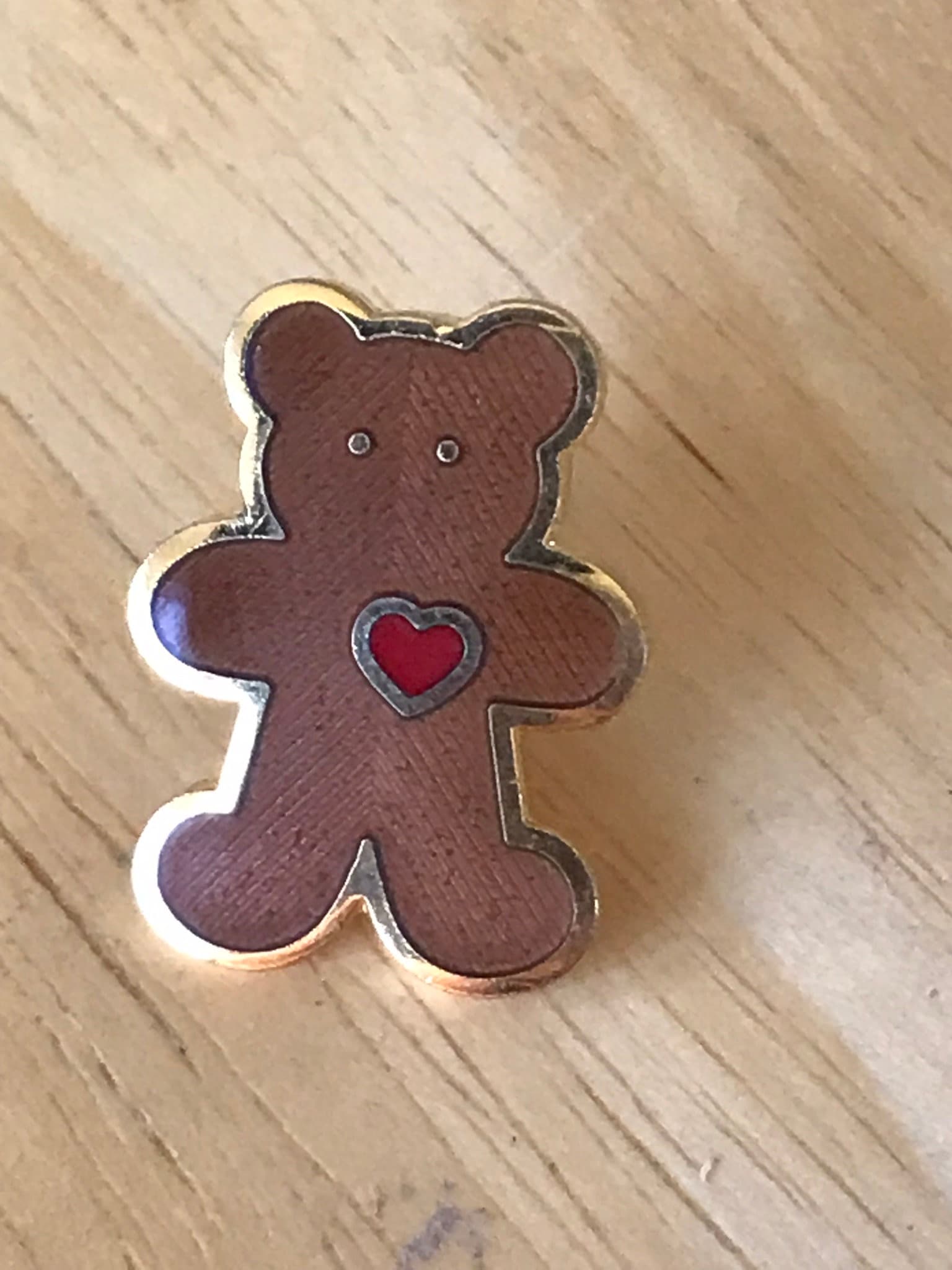 Vintage Hallmark Cards 1986 HMK CDS Teddy Bear Red Heart Enamel Lapel ...
