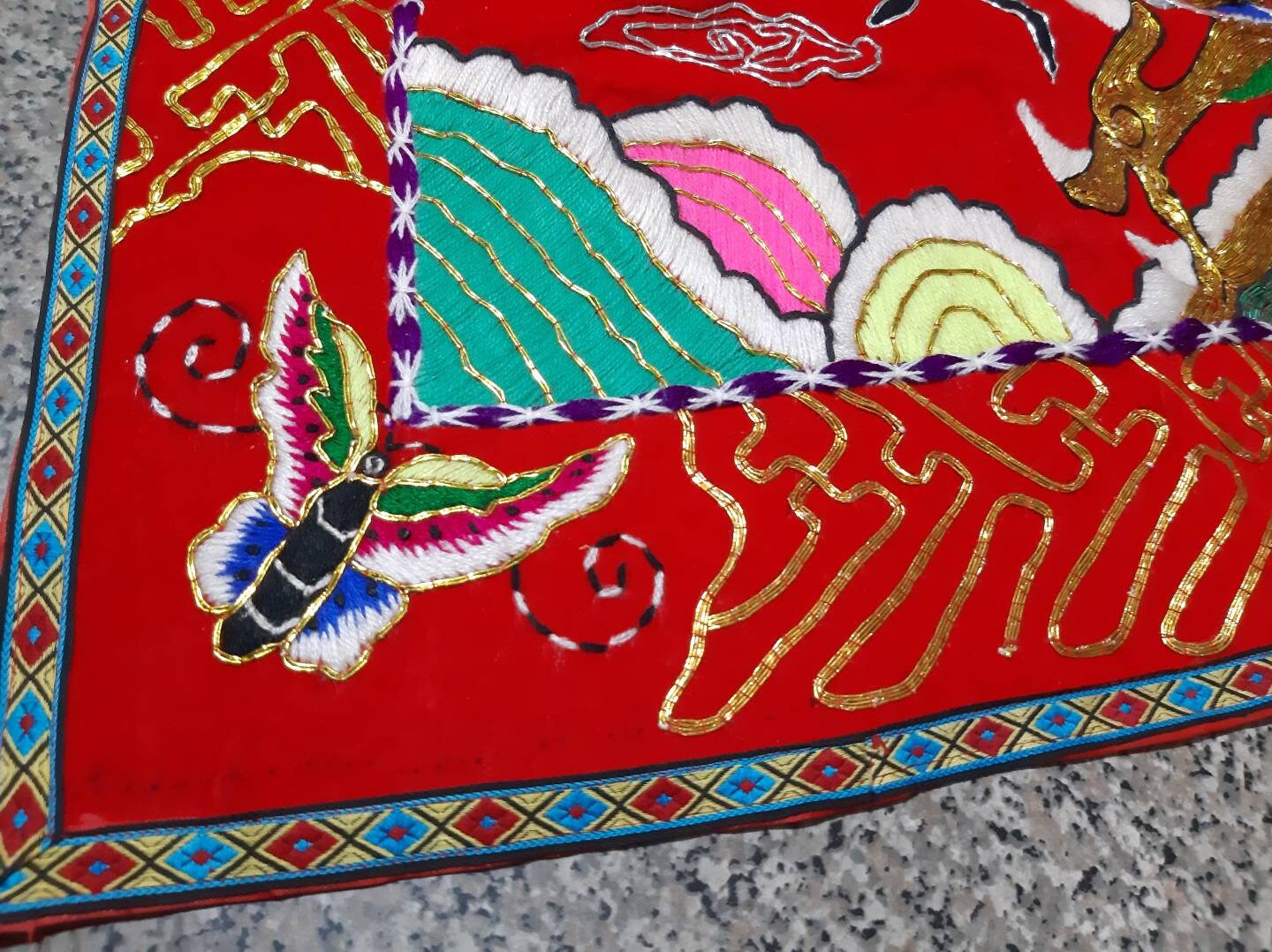 Vintage Buddhist Altar Table Cloth. Peranakan Tokwi. Couched Embriodery ...