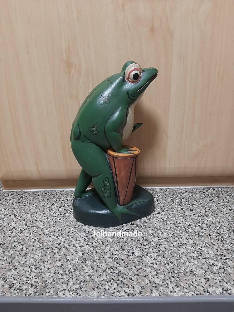 Vintage Indonesian rustic wooden frog. Drummer. | Etsy