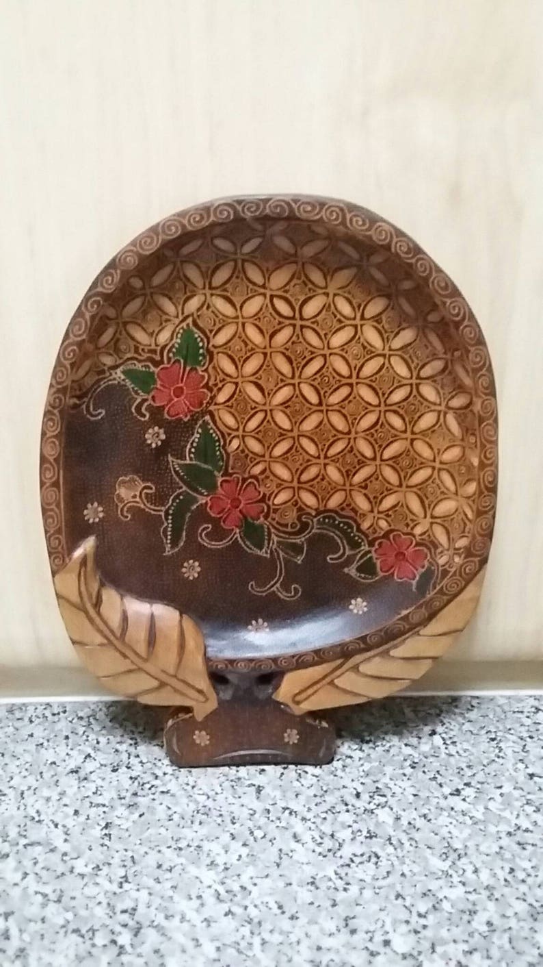 Vintage Wooden Batik Handpainted Decorative Plates, Handcrafted Batik ...