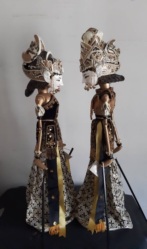 Vintage Indonesian Handmade Wayang Puppets. Rama and Sinta. | Etsy