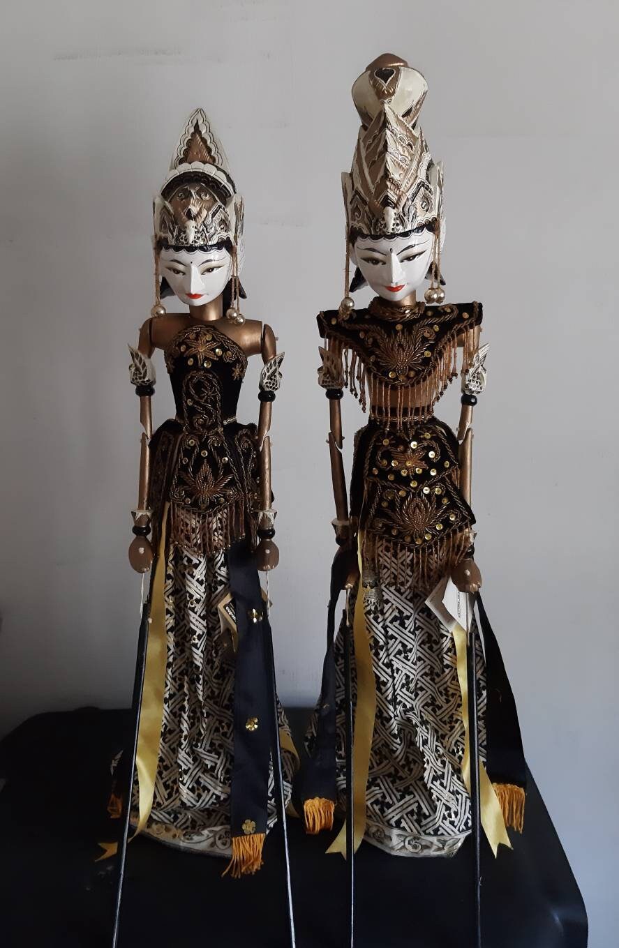 Vintage Indonesian Handmade Wayang Puppets. Rama and Sinta. - Etsy