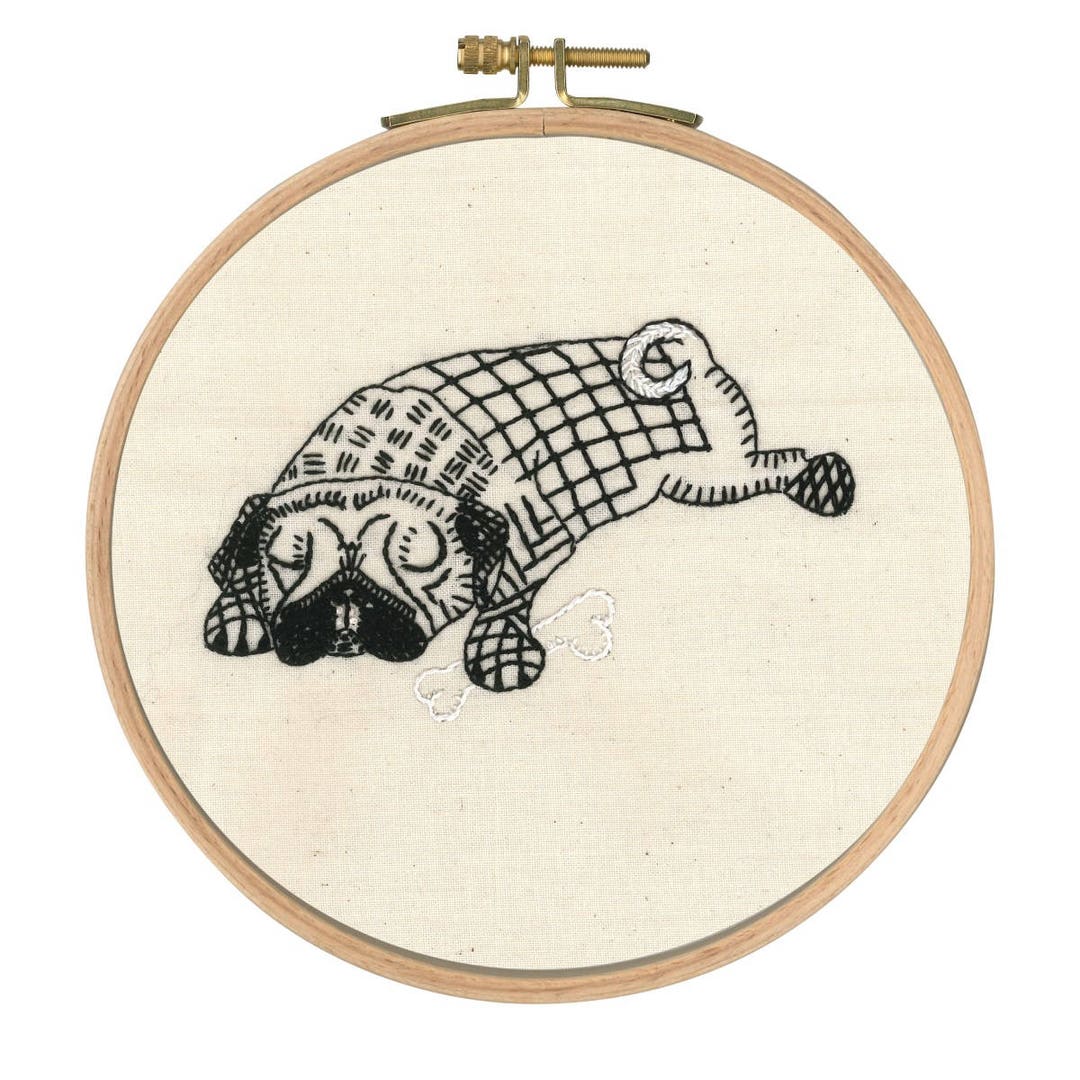 DMC TB108 Doug Dozing - Dog Printed Embroidery Kit - Wooden Embroidery ...