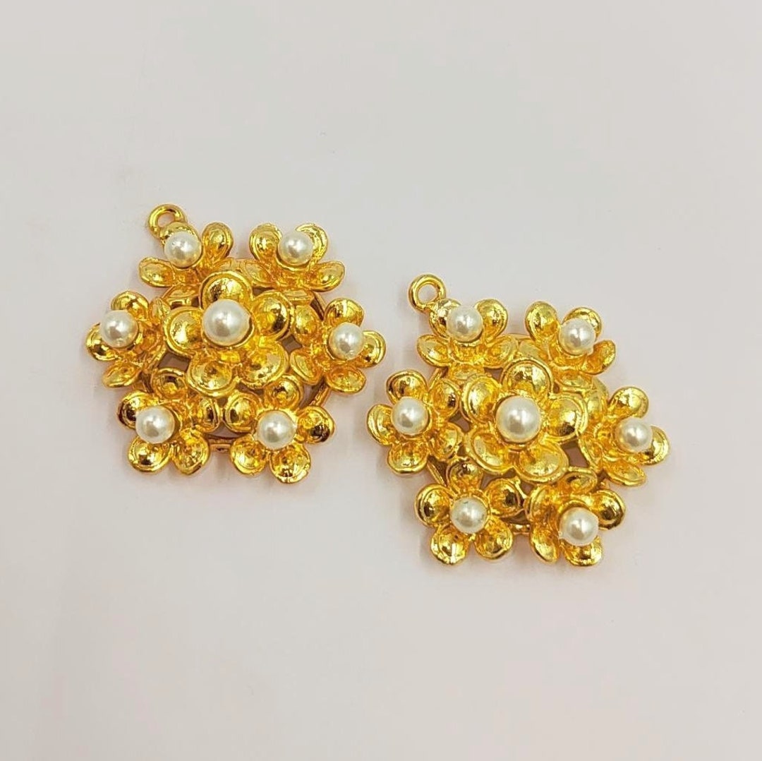 Shell Pearls Bunch of Flowers Pendant 38mm 22k Gold Plated Single Loop ...