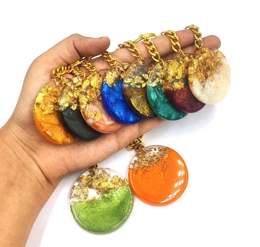 Multi Color Resin Designer Round Key Chain, Gold Flake Resin Key Ring ...