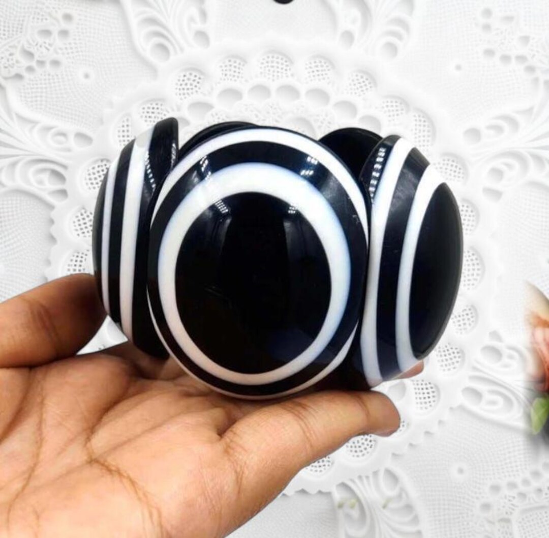 Black & White Resin Oval Shape Stretchable Bracelet Handmade Designer ...
