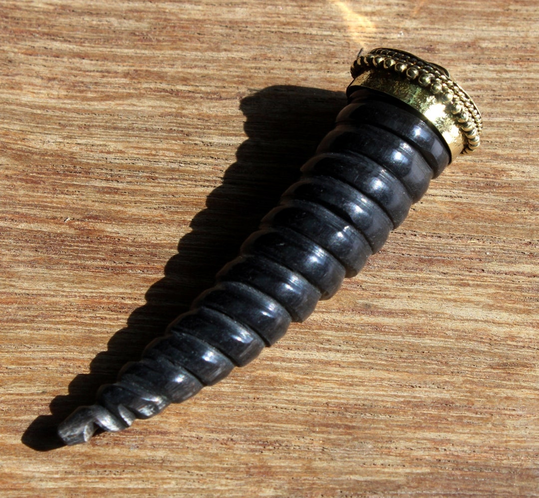 Black Resin Twisted Tooth Pendant / Boho Ethnic Tribal Horn / Tooth ...