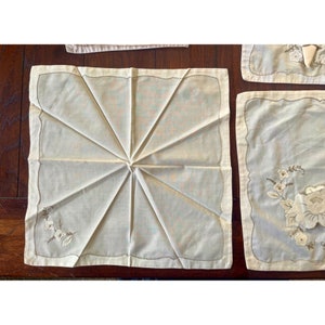 Vintage Napkins & Doilies Set of 4 Napkins N 4 Doilies Light Yellow and ...