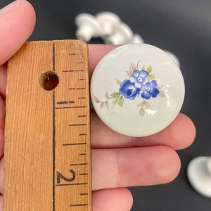 Vintage Ceramic Knobs Blue Flower & Plain off White Porcelain Cabinet Dresser Pull Pulls Jewelry ...