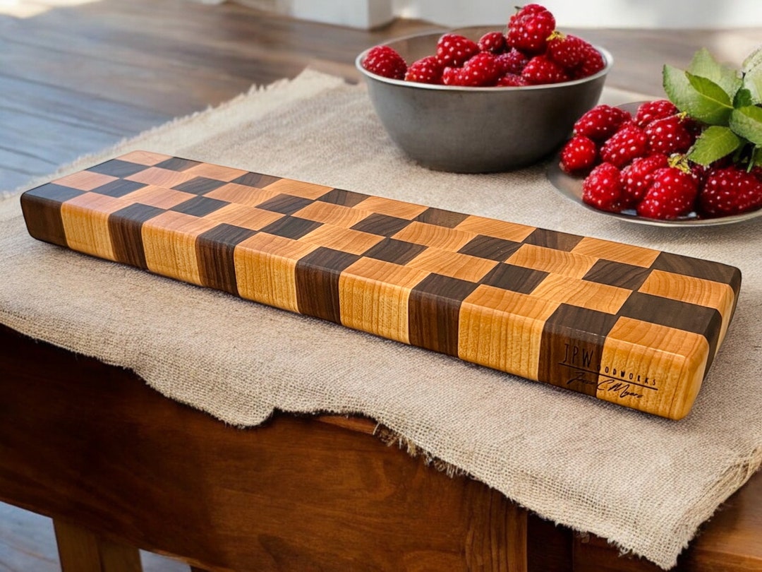 End Grain Black Walnut and Maple Checkered Bread / Serving Board - Etsy
