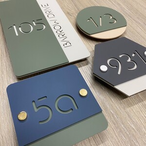 Vertical House Sign With Contrast Band & CONCEALED FIXINGS | House Sign ...