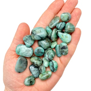 Emerald Tumbled Stone - Grade AAA - Multiple Sizes Available - Tumbled ...