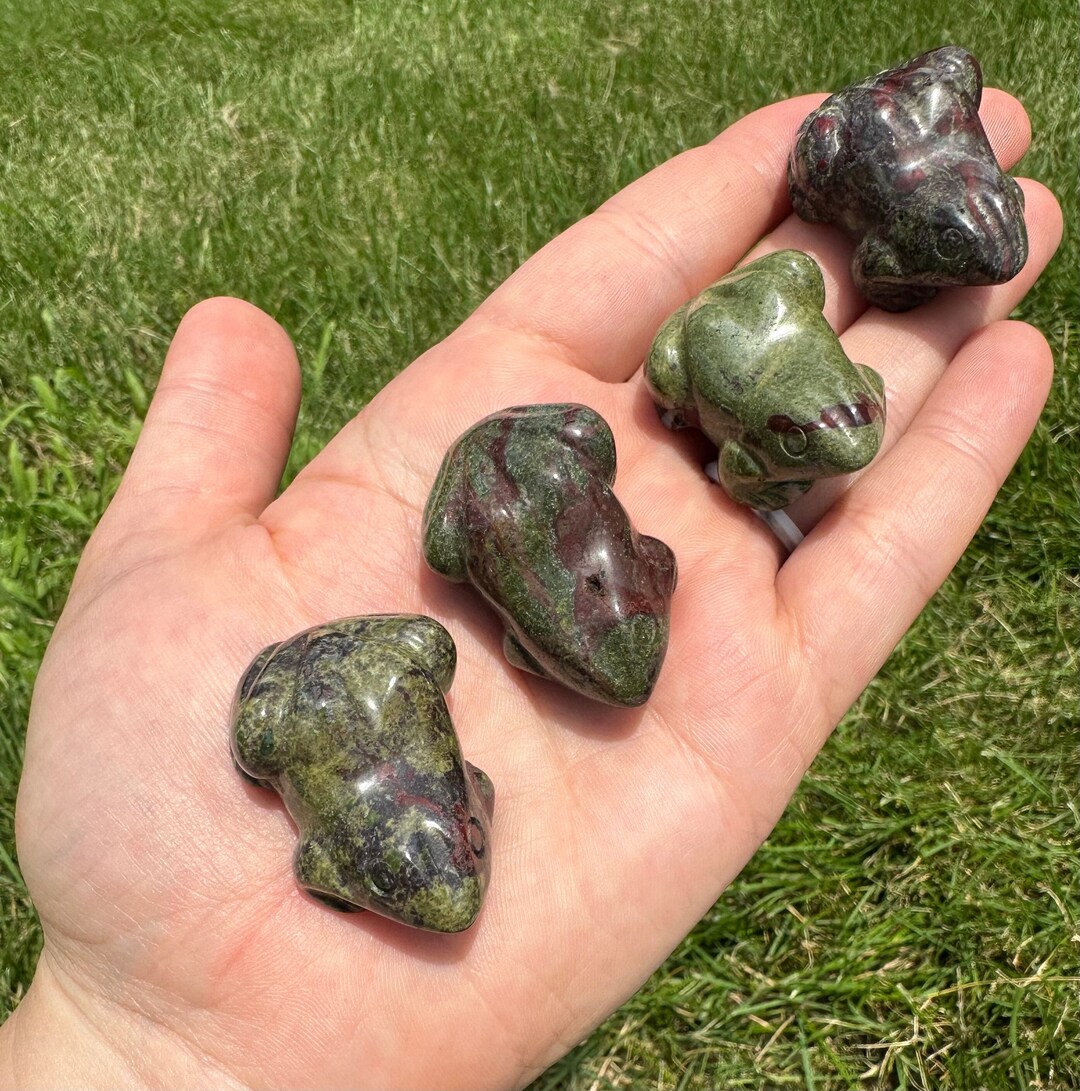 Dragon Stone Crystal Frog - Hand Carved Crystal Frog - Green Frog ...