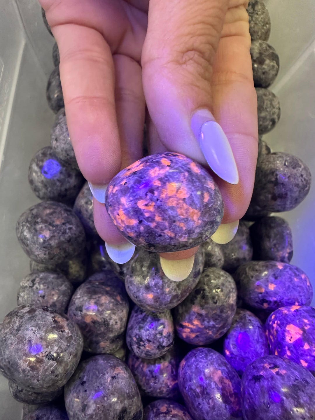 Yooperlite Tumbled Stone - Tumbled Yooperlite - Yooperlite Tumbles ...